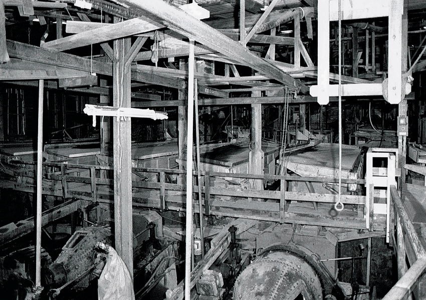 Geevor Tin Mine Gallery 9 - Cornish Mine Images - History in Black and ...