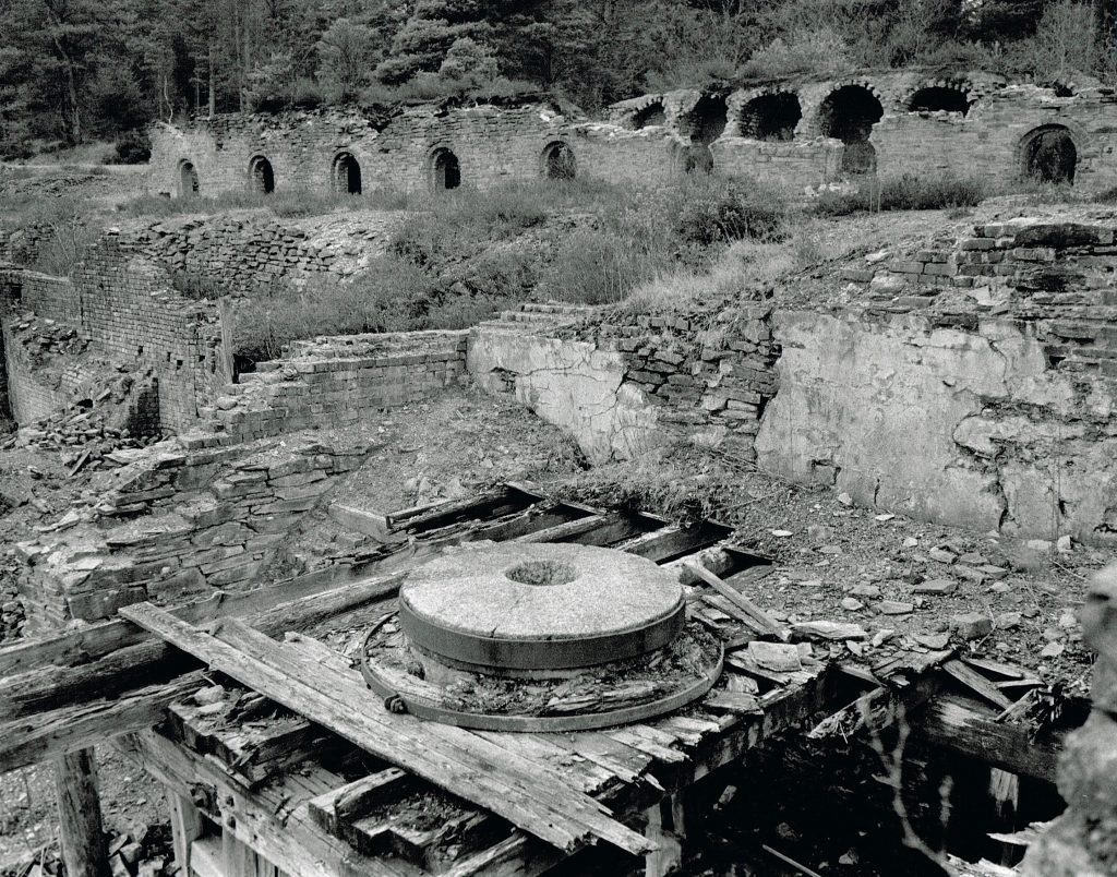 Cornish Mining: Home - Cornish Mine Images - History in Black and White