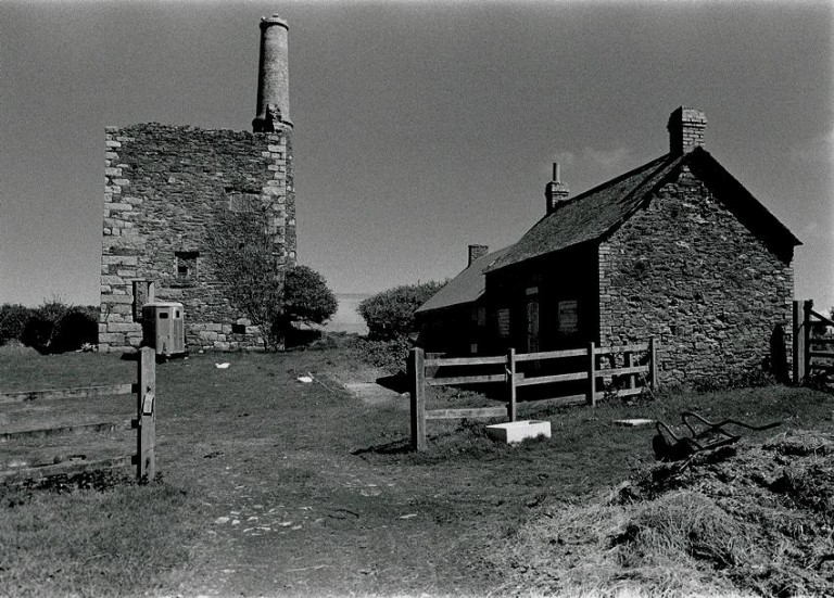 Cornish Mining: Home - Cornish Mine Images - History in Black and White