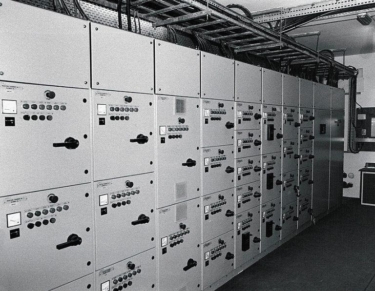 Wheal Jane Group - Cornish Mine Images - History in Black and White