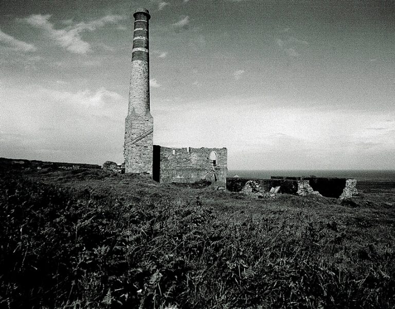 Levant Mine 2 - Cornish Mine Images - History in Black and White