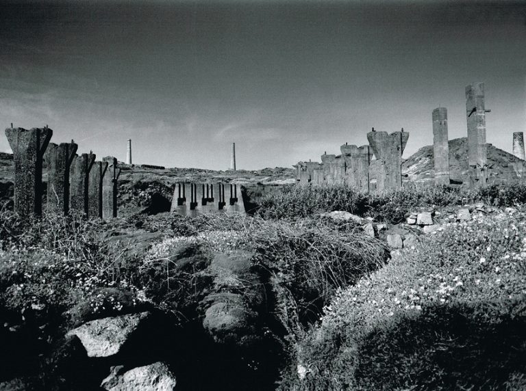 Levant Mine 2 - Cornish Mine Images - History in Black and White
