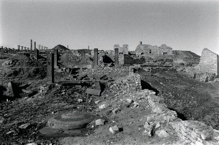 Levant Mine 2 - Cornish Mine Images - History in Black and White