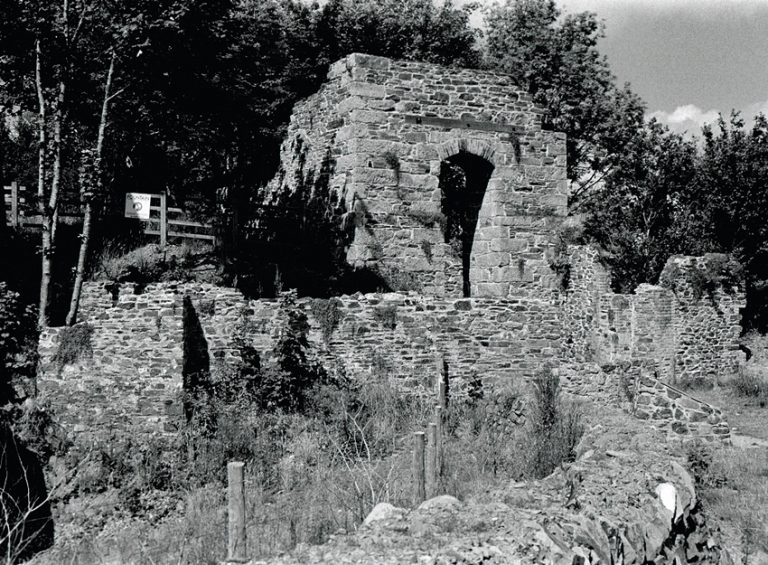 East Cornwall Mining District Cornish Mine Images History In Black And White
