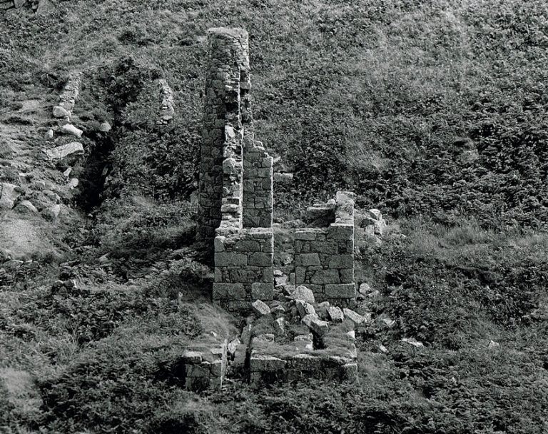 St Just Mining District - Cornish Mine Images - History in Black and White