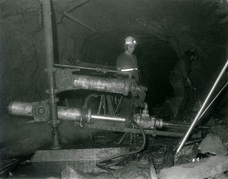 South Crofty Mine Underground 7 - Cornish Mine Images - History in ...